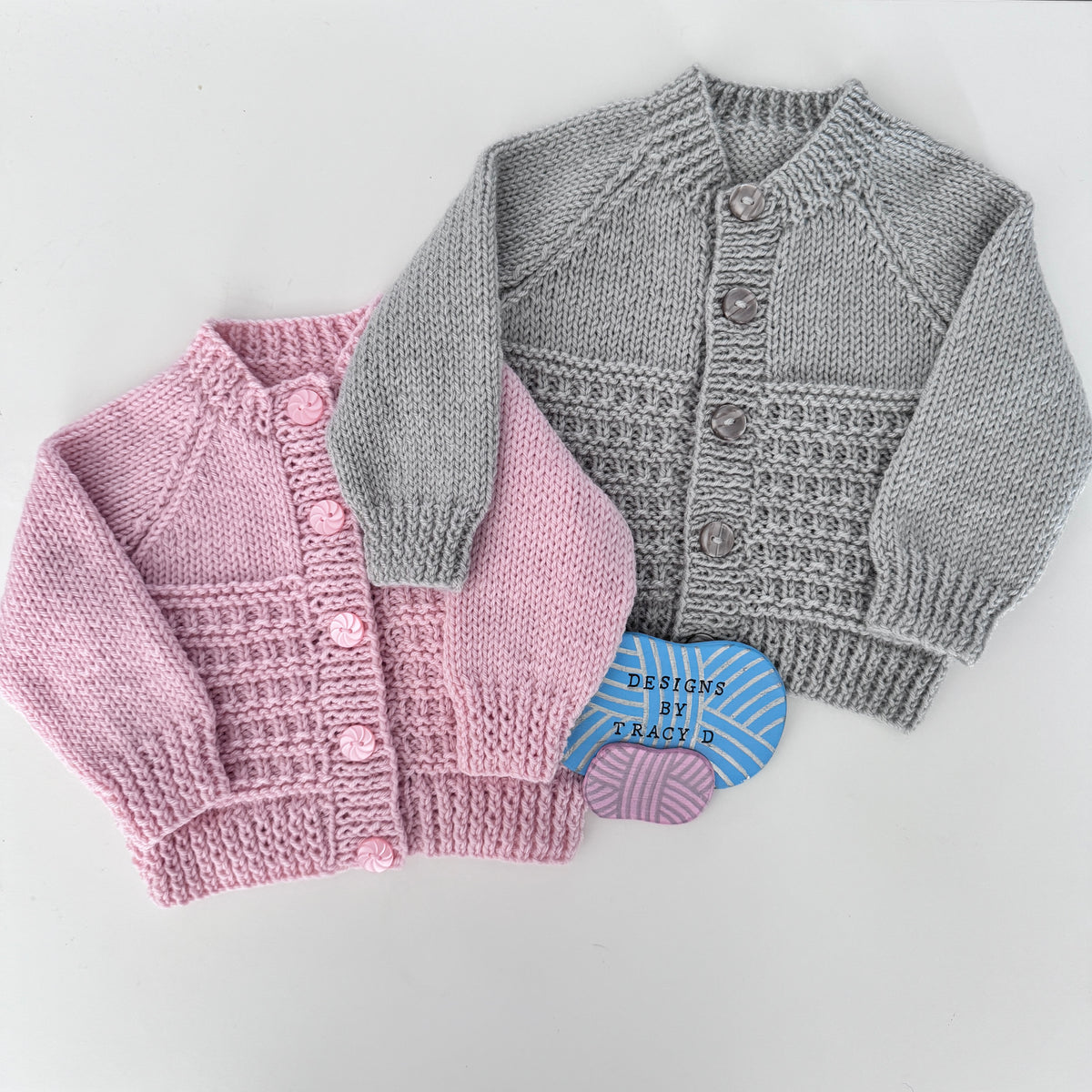 Katie Unisex Baby Knitting Pattern in 4 sizes - Download – Designs By ...